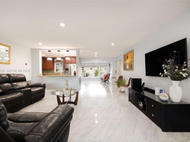 7331 Ramona St, Miramar, FL