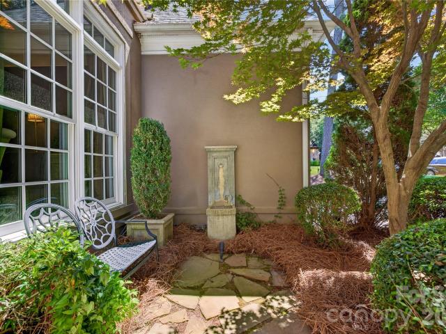7331 Versailles Lane
