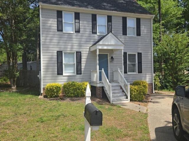7332 Basset Hall Ct, 3 beds, 2 full and 1 half baths
