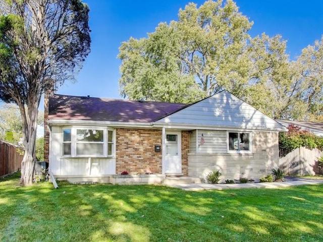 7332 Davis St, Morton Grove, IL 60053