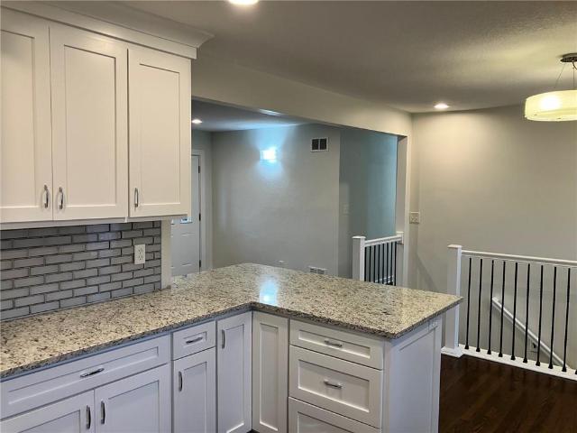 7332 Parallel Parkway