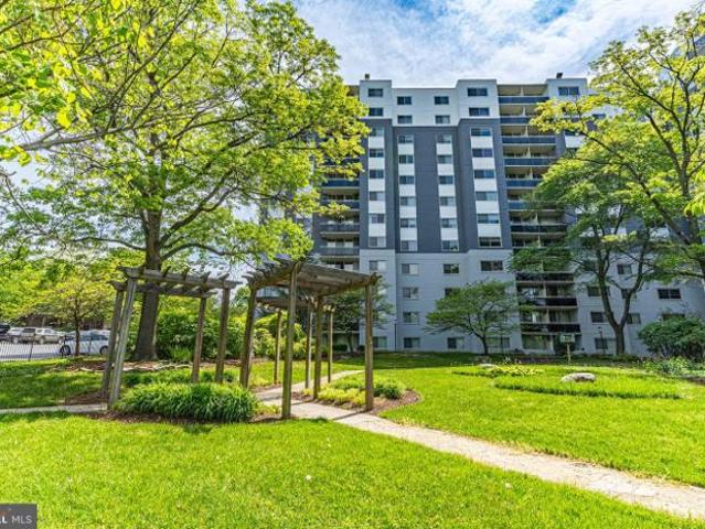 7333 New Hampshire Ave #920W, Takoma Park, MD 20912