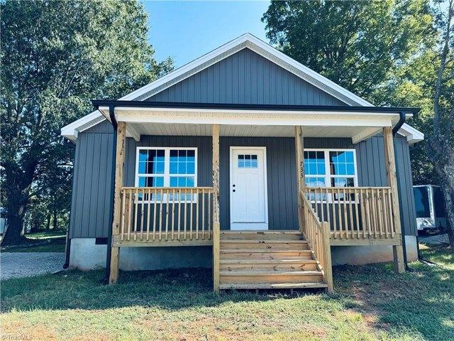 733 2nd Rainbow St, Lexington, NC 27295