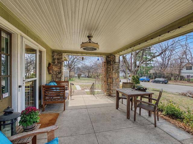 733 Benton Ave