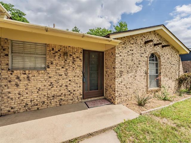 733 Bluebonnet Drive