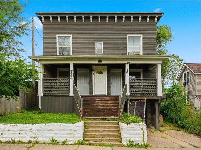 733 Bradley St, Saint Paul, MN 55130