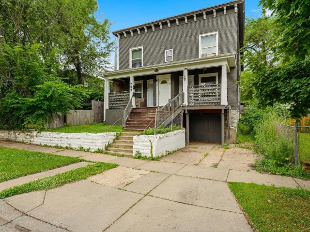 733 Bradley Street