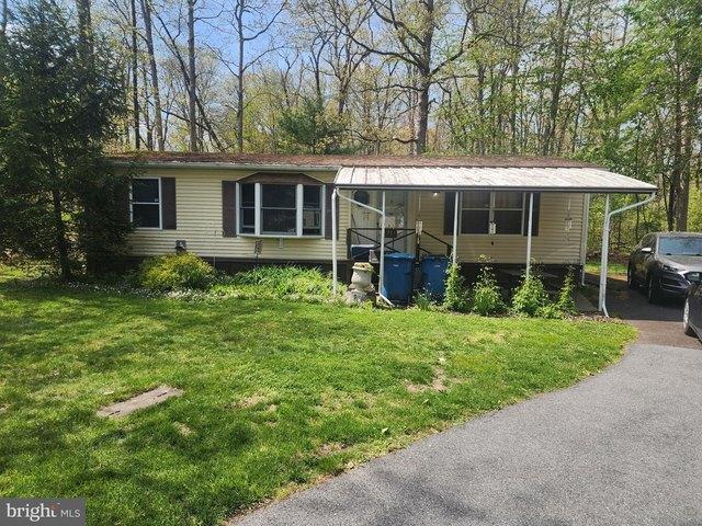 733 Dogwood Dr, Green Lane, PA 18054