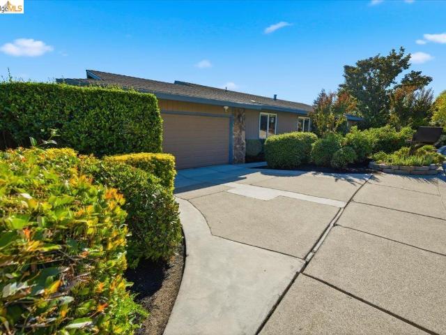 733 Daffodil Way