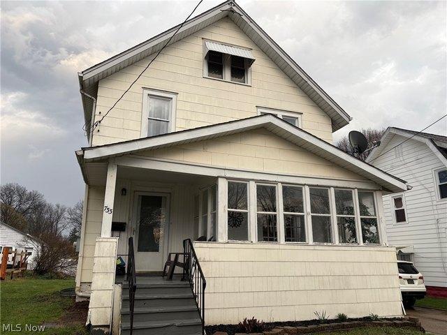 733 Damon St, Akron, OH 44310
