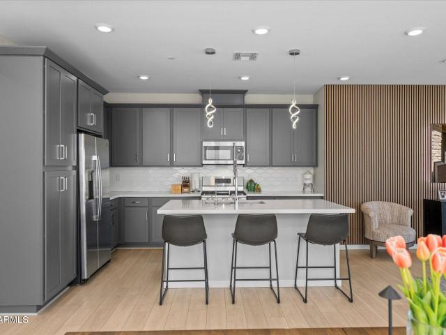 733 E LARK Street # 202