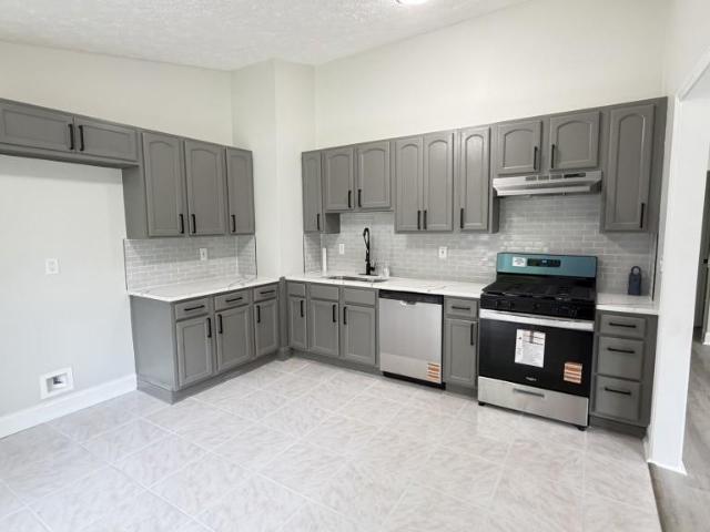 733 Inland Way