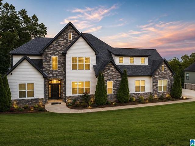 733 Lakeview Crest Dr, Pell City, AL 35128