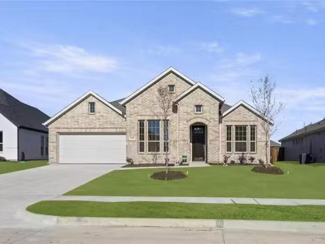 733 Lemmon Ln, Forney, TX 75126