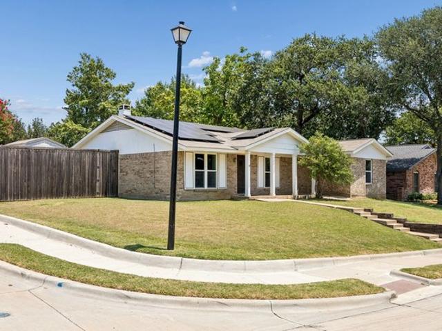 733 Mockingbird Dr, Lewisville, TX 75067