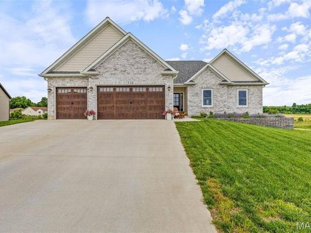 733 Magnolia Dr, Farmington, MO 63640
