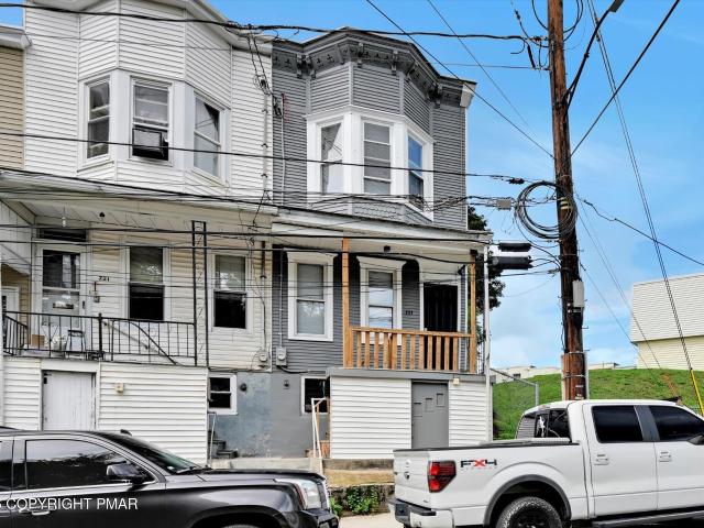 733 N 2nd Street