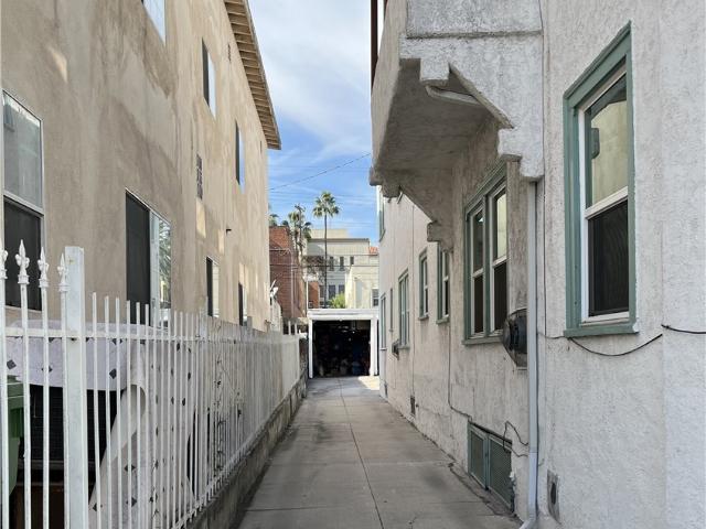 733 N Ridgewood Pl, Hollywood, CA 90038 | MLS #PW26091