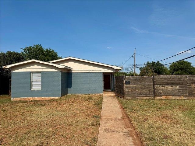 733 S LA Salle Dr, Abilene, TX 79605