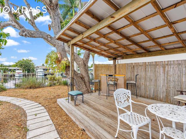 733 Waterway Dr, North Palm Beach, FL