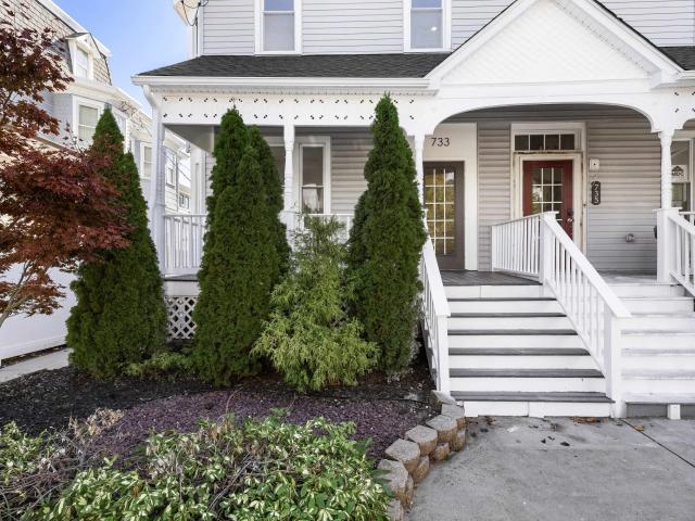 733 Wesley Avenue