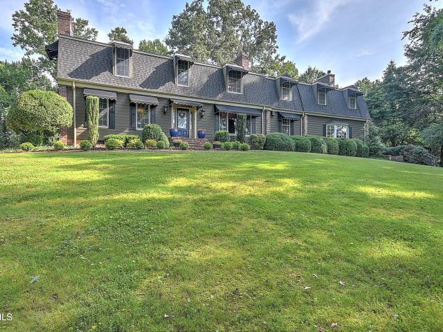 733 Windmill Circle
