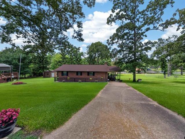 7344 Panorama Dr E, Frankston, TX 75763