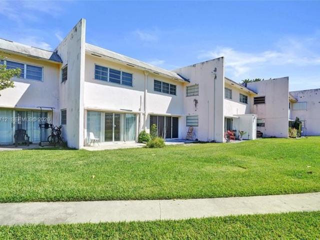 7344 SW 82nd St Apt C114, Miami, FL 33143