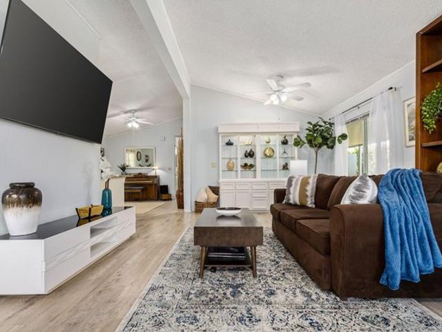 73450 Country Club Dr Spc 33, Palm Desert, CA 92260