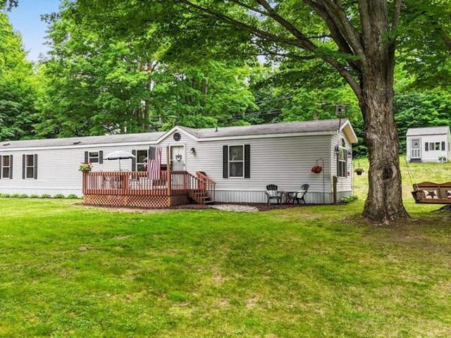 7346 Traverse Rd, Thompsonville, MI 49683