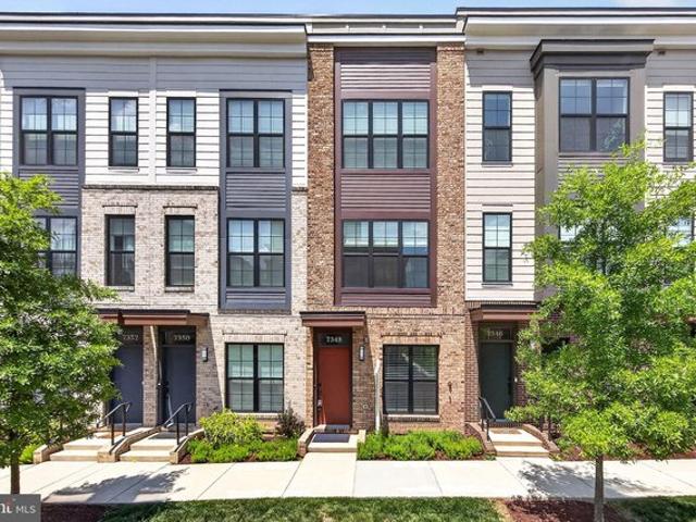 7348 Blade Dr, Falls Church, VA 22042