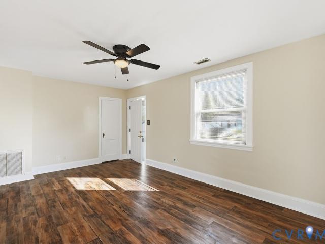 7349 Roosevelt Avenue