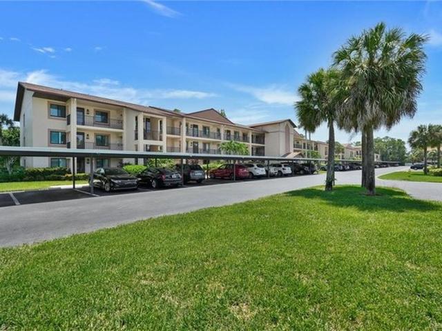 7340 Saint Ives Way Apt 3102, Naples, FL 34104