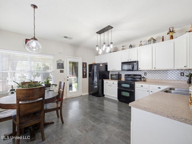 7341 Red Maple Drive