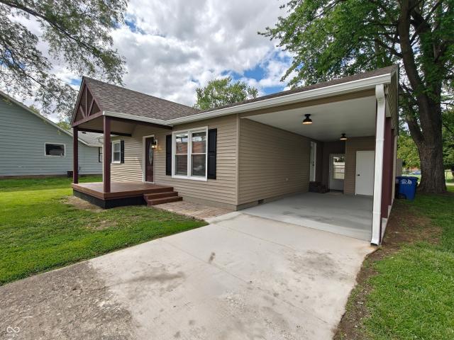 734 5th Street