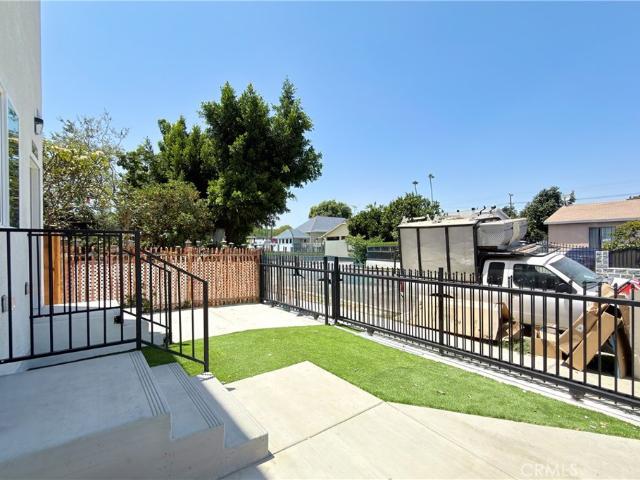734 E 52nd Street