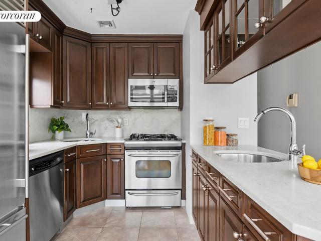 734 East 5th Street, Brooklyn, NY