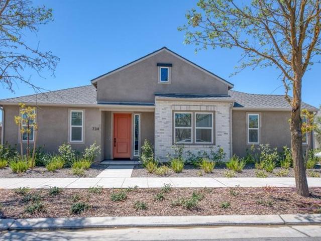 734 Josephine, Madera, CA 93636