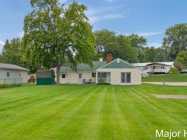 734 Lakeview Drive