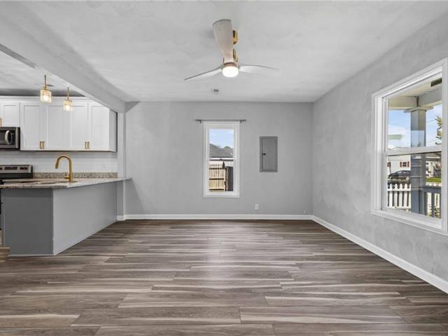 734 Mt Vernon AVE