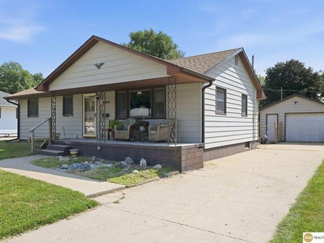 734 N 15th St, Blair, NE 68008