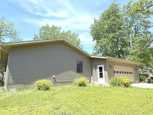 734 N Carolina Ave, Mason City, IA 50401