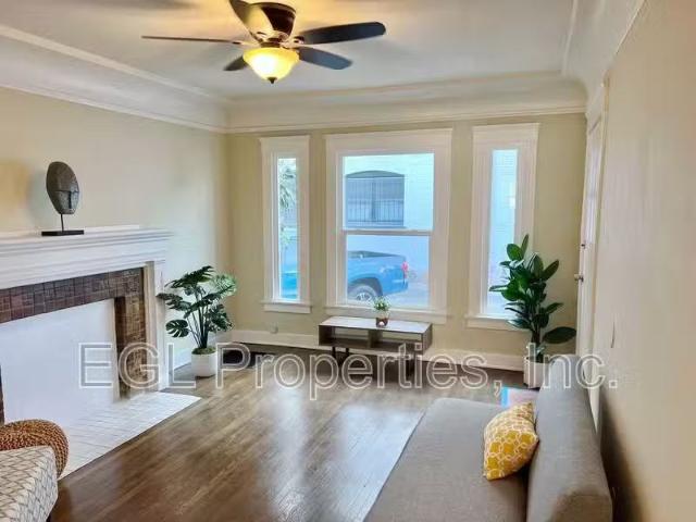 734 N Gramercy Pl Houses in Los Angeles, CA