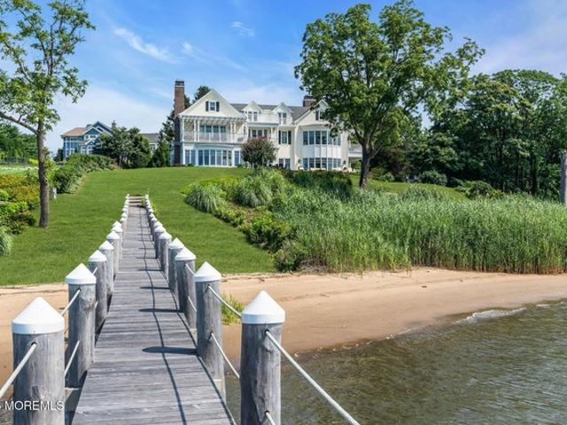 734 Navesink River Rd, Red Bank, NJ 07701