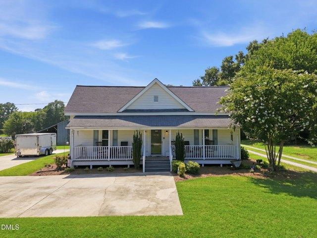 734 S Wakefield St, Zebulon, NC 27597