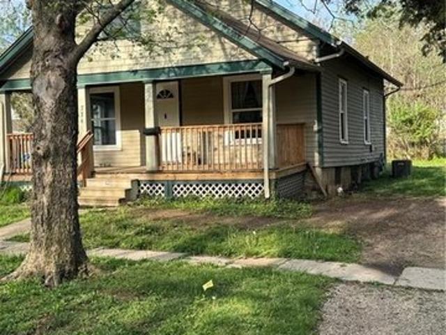 734 S Hickory St, Ottawa, KS 66067