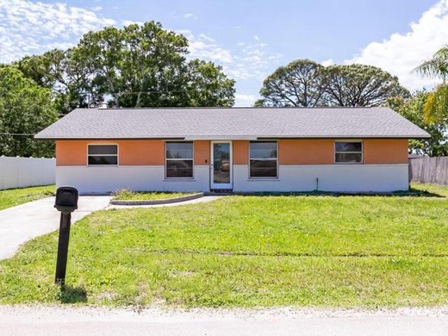 734 SE Arton Ln, Port Saint Lucie, FL 34983