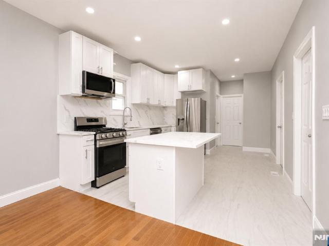 734 Summer Avenue # 1
