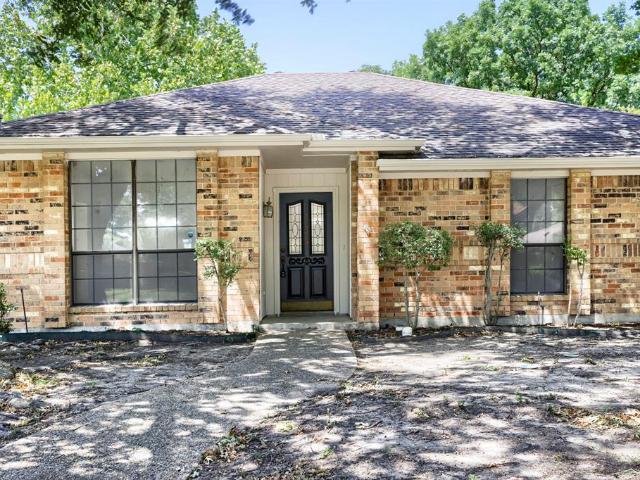 734 Swallow Drive