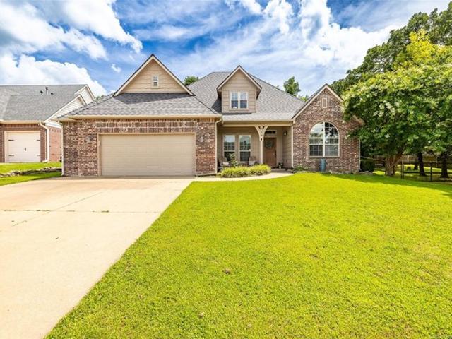 734 W 39th St, Sand Springs, OK 74063
